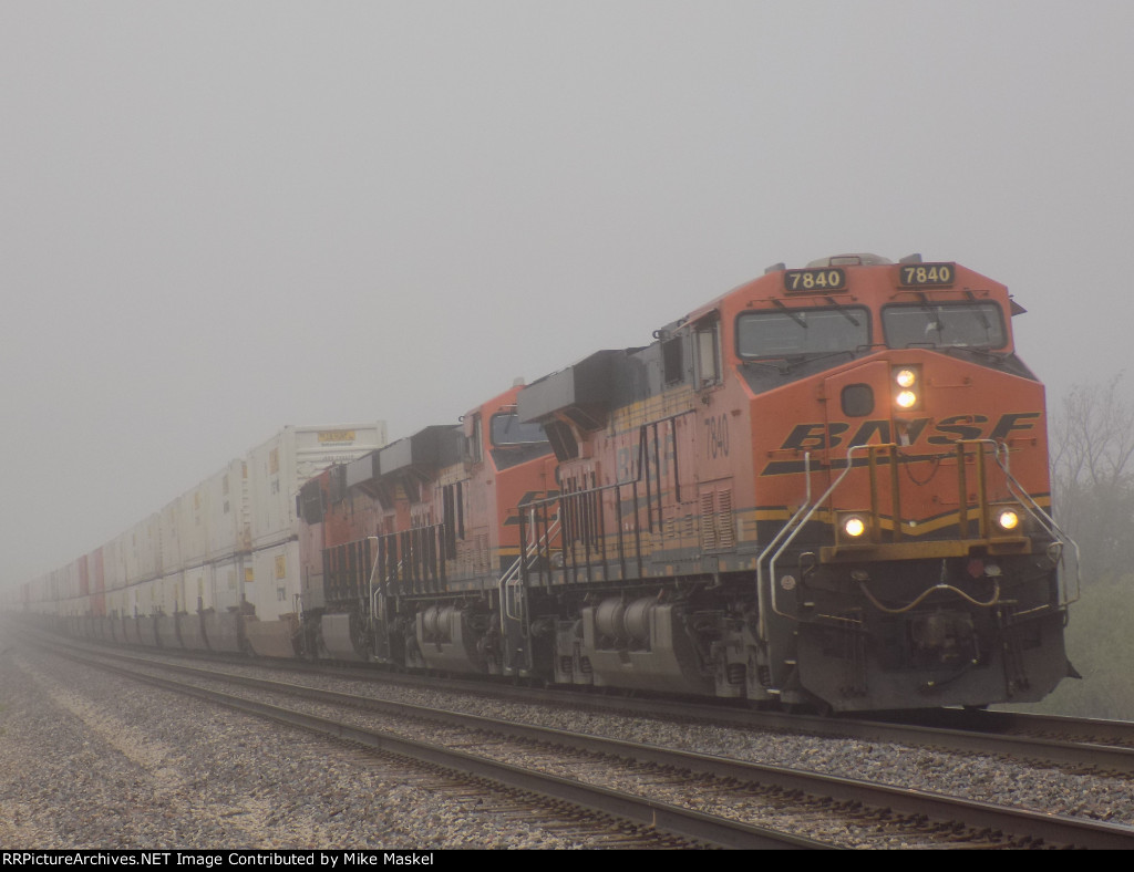 BNSF 7840